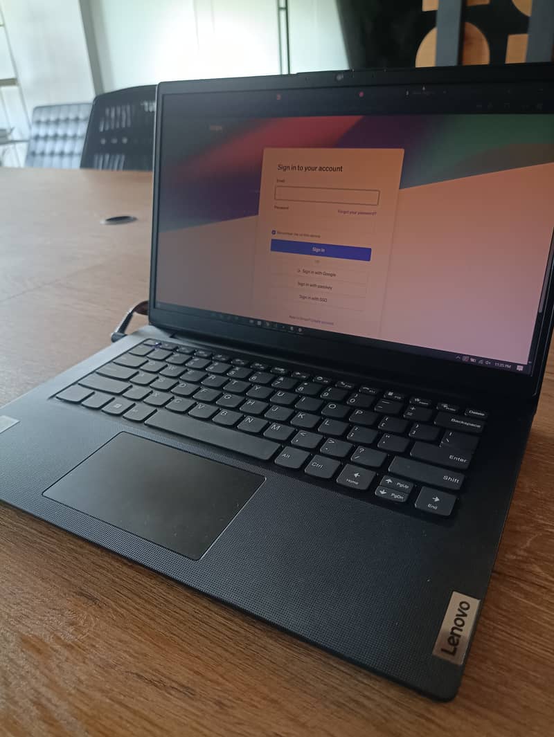 Lenovo v14 g3 - core i5 12th Generation - 8/256ssd - Laptops - 1099825514