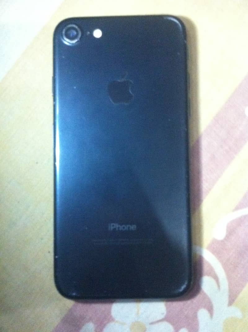 Apple iPhone 7 - Mobile Phones - 1099845352