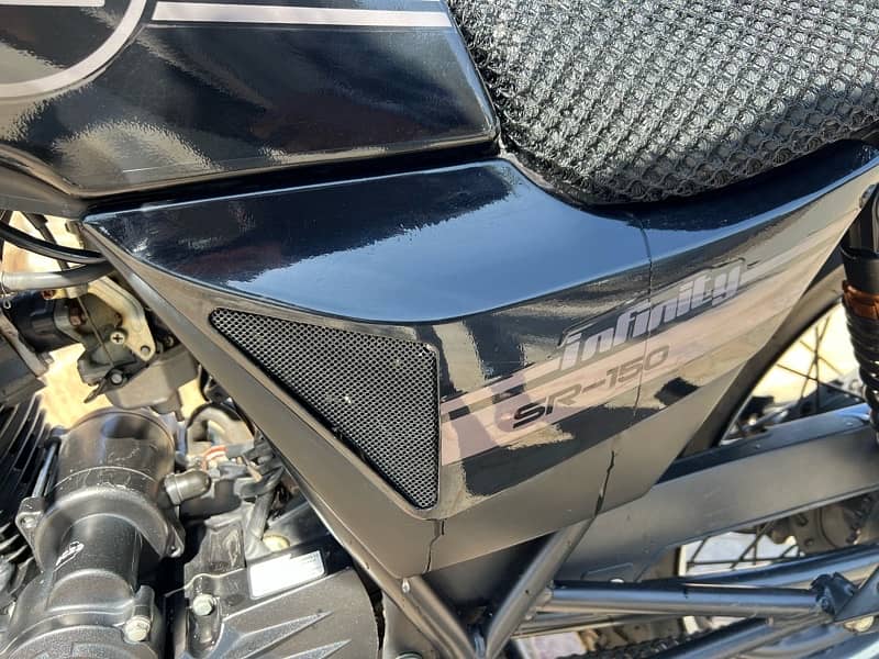 Hi Speed Infinity 2022, Black, 150cc, 4 Stroke, Cafe Racer Bike - Cafe ...