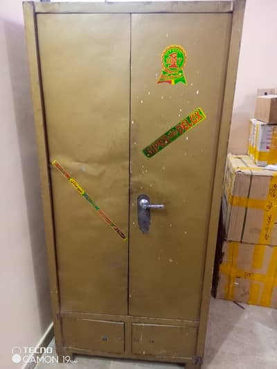 Iron wardrobe - Wardrobes - 1099891474