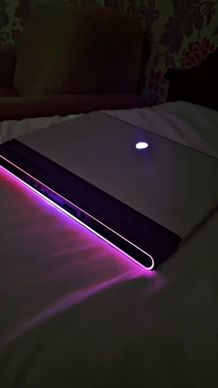 Alienware M15 R2 - i7 9th (H) Gen - 16/512 - 6GB RTX 2070 - 144H ...