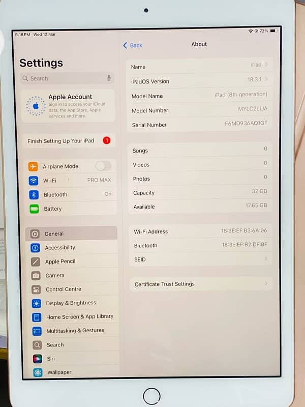 Ipad 8th generation - Mobile Phones - 1100106906