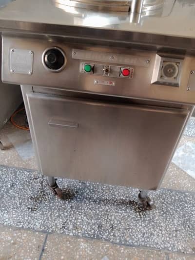 broast machine 16 litre lush condition 3214963163 - Fryers - 1100158689