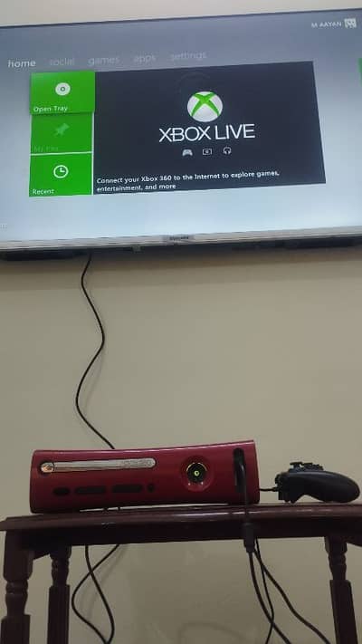 Xbox 360 jasper model with 2 controllers - Gaming Consoles - 1100397547