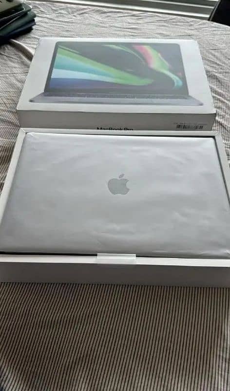 Apple MacBook Pro 2020 M1 Chip 8/256GB - Laptops - 1100570071