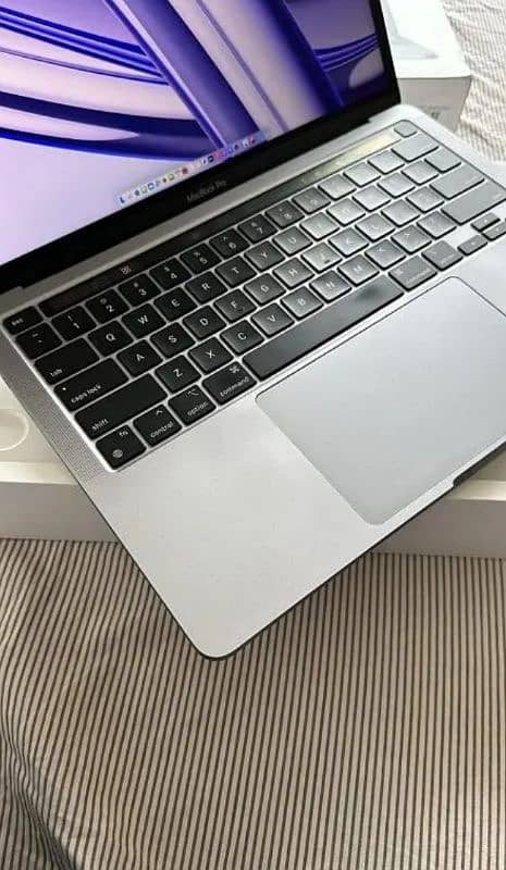 Apple MacBook Pro 2020 M1 Chip 8/256GB - Laptops - 1100570071