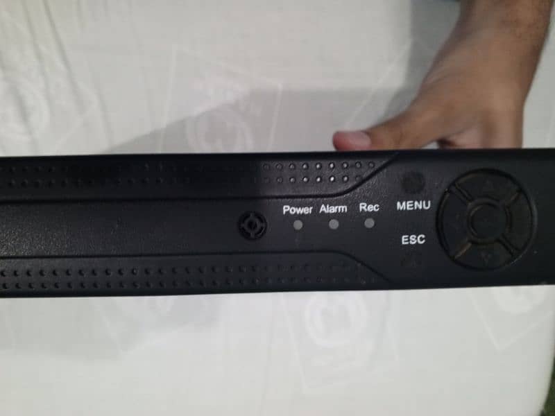HD DVR - 1 TB Hard Drive - CCTV Cameras - 1100571387