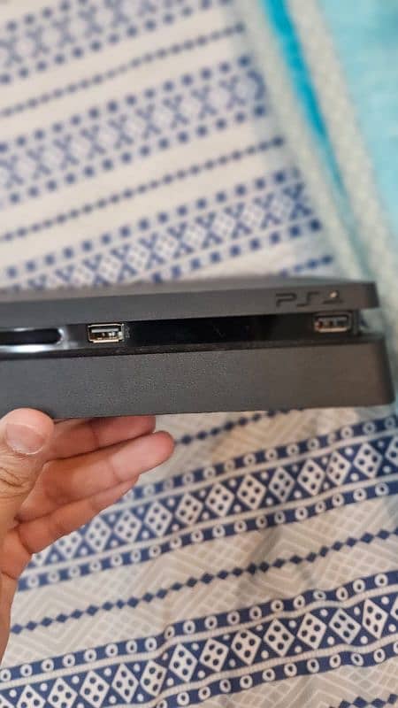 PS4 Slim 1TB U. S Variant - Gaming Consoles - 1100602480