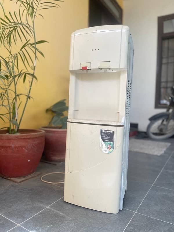 Homage Water Dispenser - Water Dispensers - 1100668495