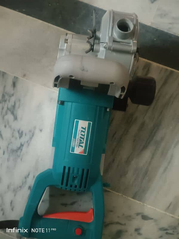 Total Wall chaser TWLC 1301 - 3000W Like New 10/10 - Concrete Cutters ...