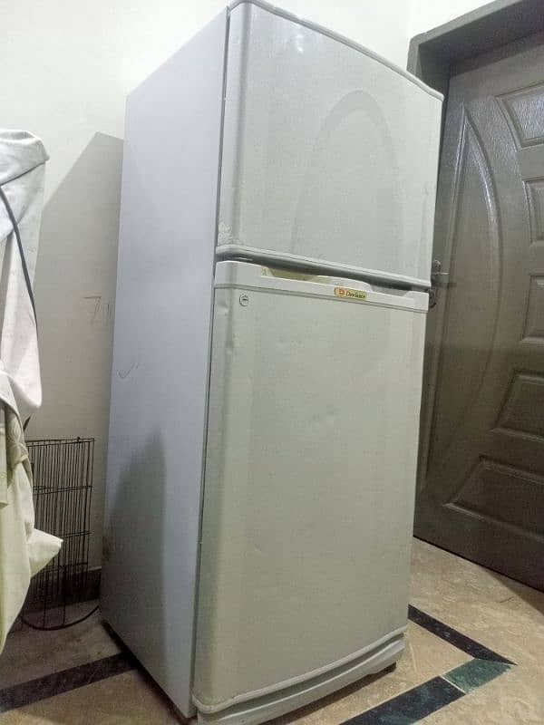 Dawlance Medium Size Fridge - Refrigerators - 1100691111