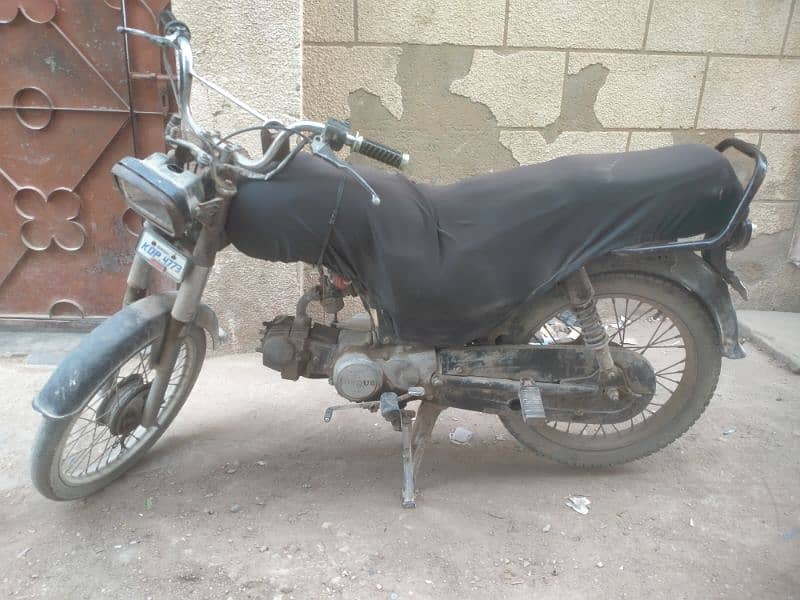 unique 70 - Standard - 1100728539