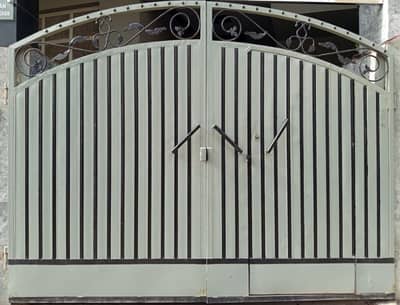Solid Metal Main Gate – Pipe-Based Heavy Build - Other Household Items ...