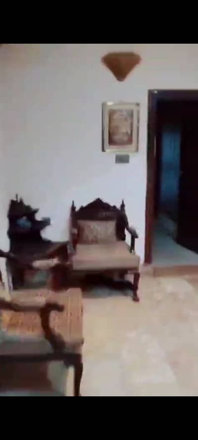 Sialkot model Town 20 Marla double story house in good condition for ...