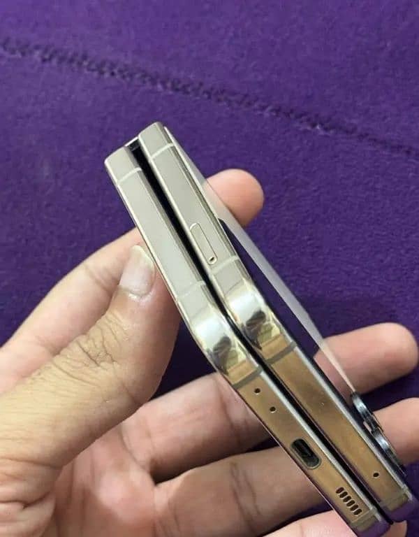 SAMSUNG ZFLIP 3 - Mobile Phones - 1100821807