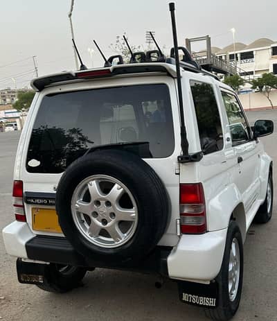 Mitsubishi Pajero Junior 1998 Automatic 4x4 - Cars - 1100874277