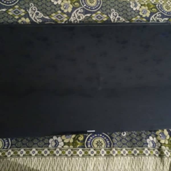 Samsung LCD TV 42 inch original - Televisions - 1100877437