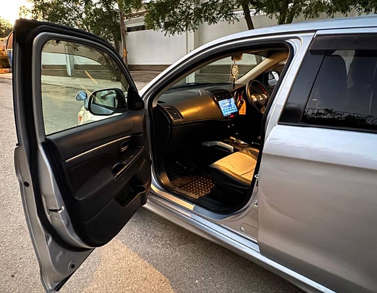 Mitsubishi RVR 2011 registered 2016 Automatic 1.8 petrol SUV Jeep ...