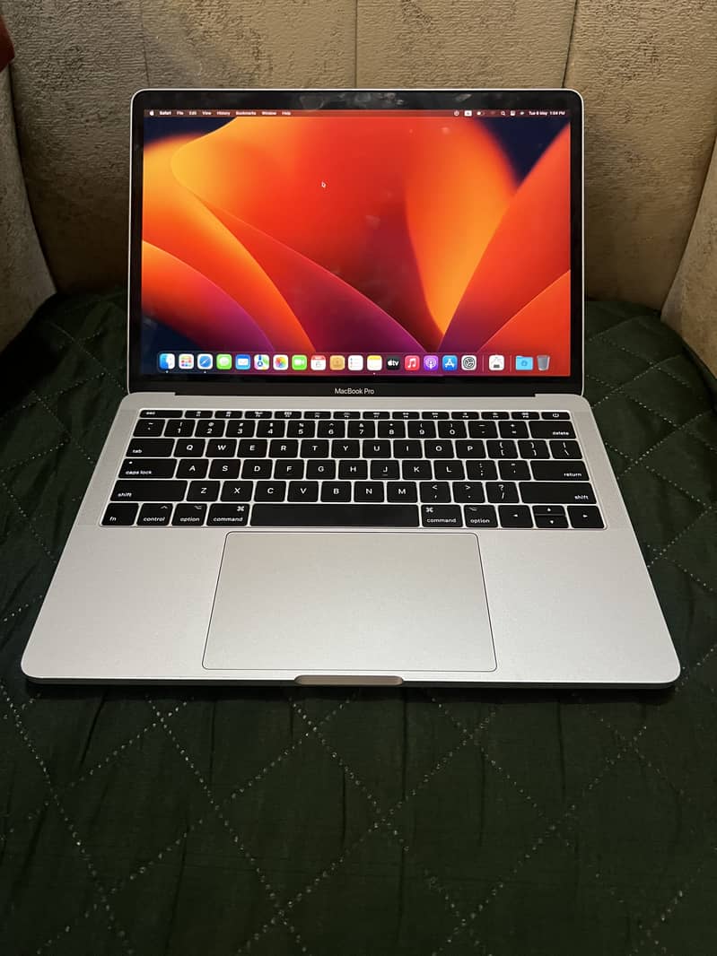 Macbook pro 2017 13 inches - Laptops - 1101234043