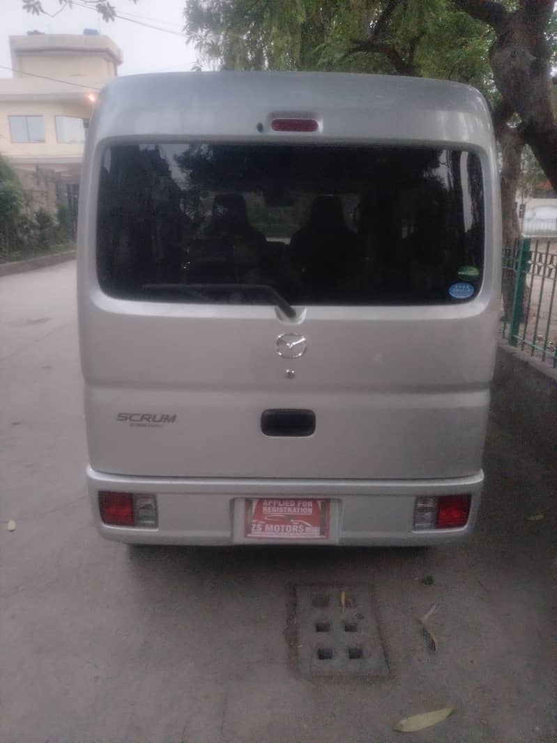 Suzuki Every Mazda scrum - Cars - 1101287340