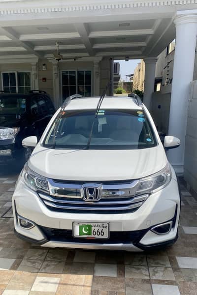 Honda Brv 2020 Top of the line - Cars - 1101362571