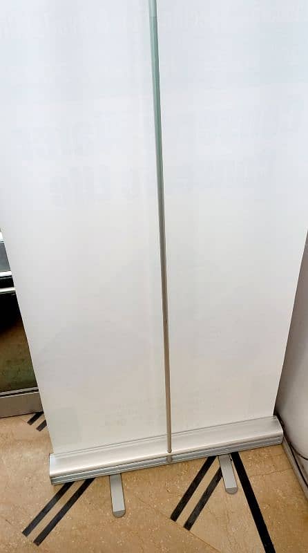 Roll-up Stand for Banners and Panaflex - Other Business & Industry ...