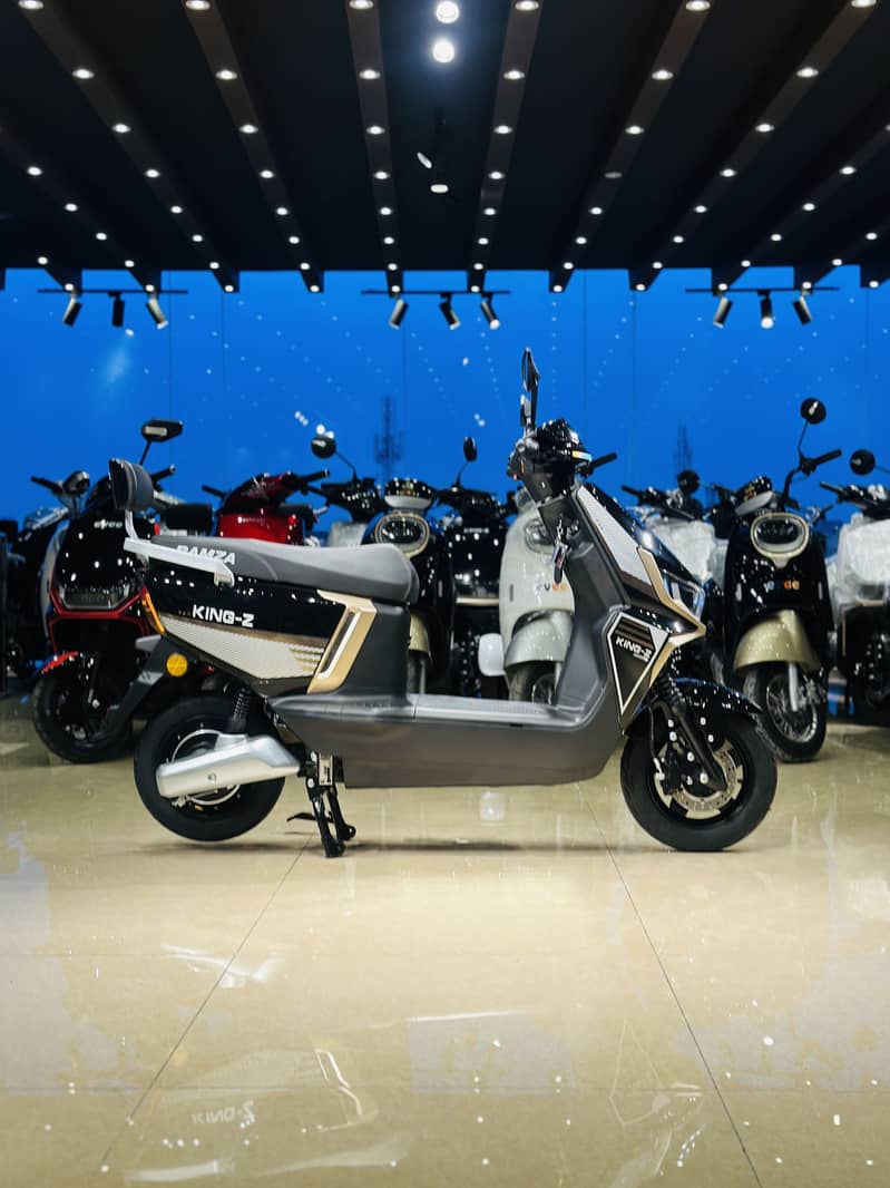 KING Z EVEE GENZ SCOOTY SCOOTER MALE FEMALE GIRLS SCOTY EV METRO YADEA ...