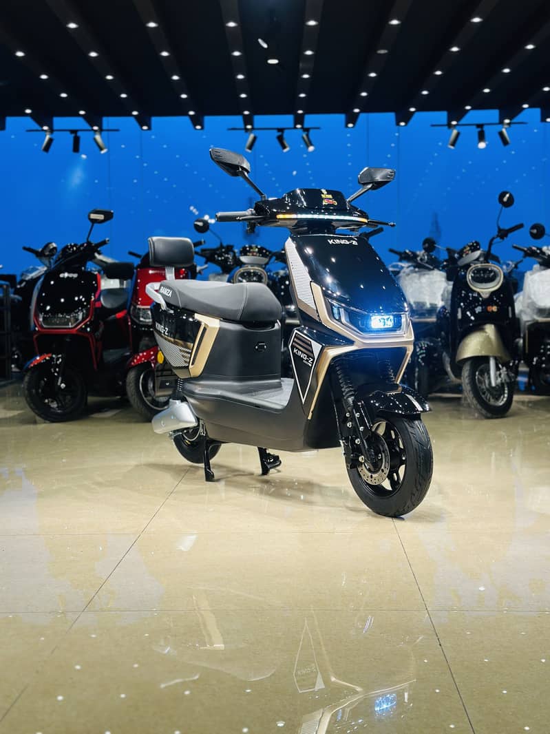 KING Z EVEE GENZ SCOOTY SCOOTER MALE FEMALE GIRLS SCOTY EV METRO YADEA ...