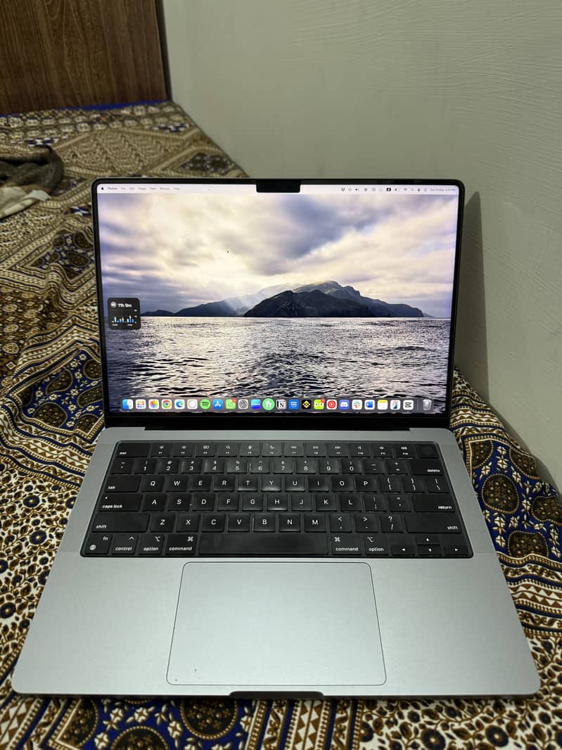 MacBook Pro M1 Pro 32GB Memory 512GB Storage - Laptops - 1101782793