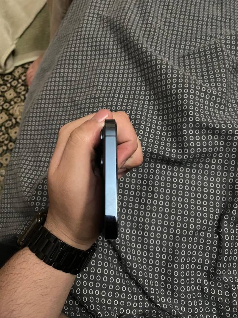 Iphone 12 pro max jv - Mobile Phones - 1101870926