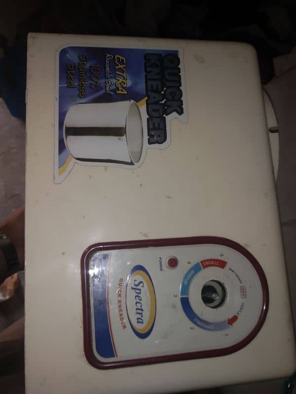 atta gunthane wali machine - Electric Kettles - 1101919638
