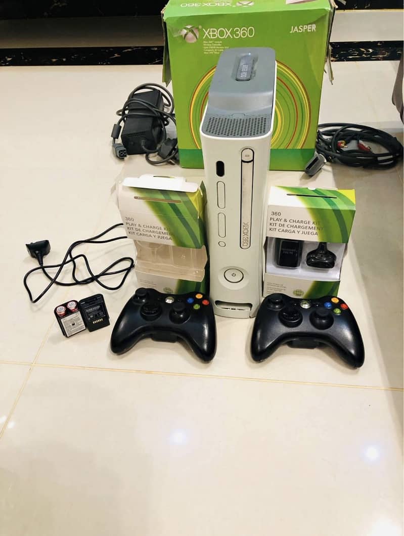 Xbox 360 - Gaming Consoles - 1101989917