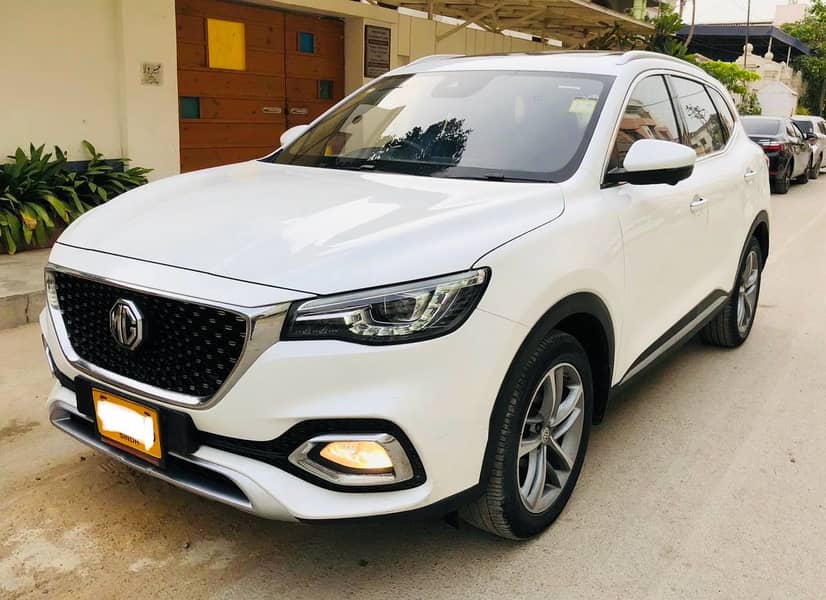 MG HS Trophy Edition 2022 Model - Cars - 1098177639