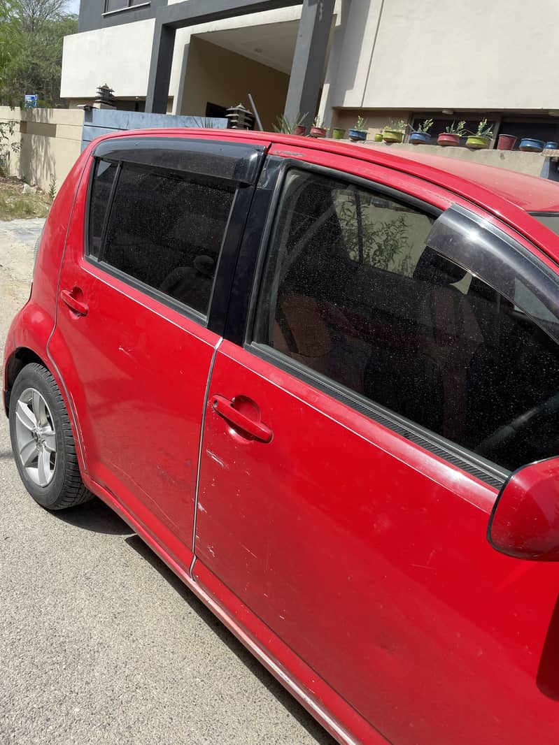 Passo red family car - Cars - 1102152437