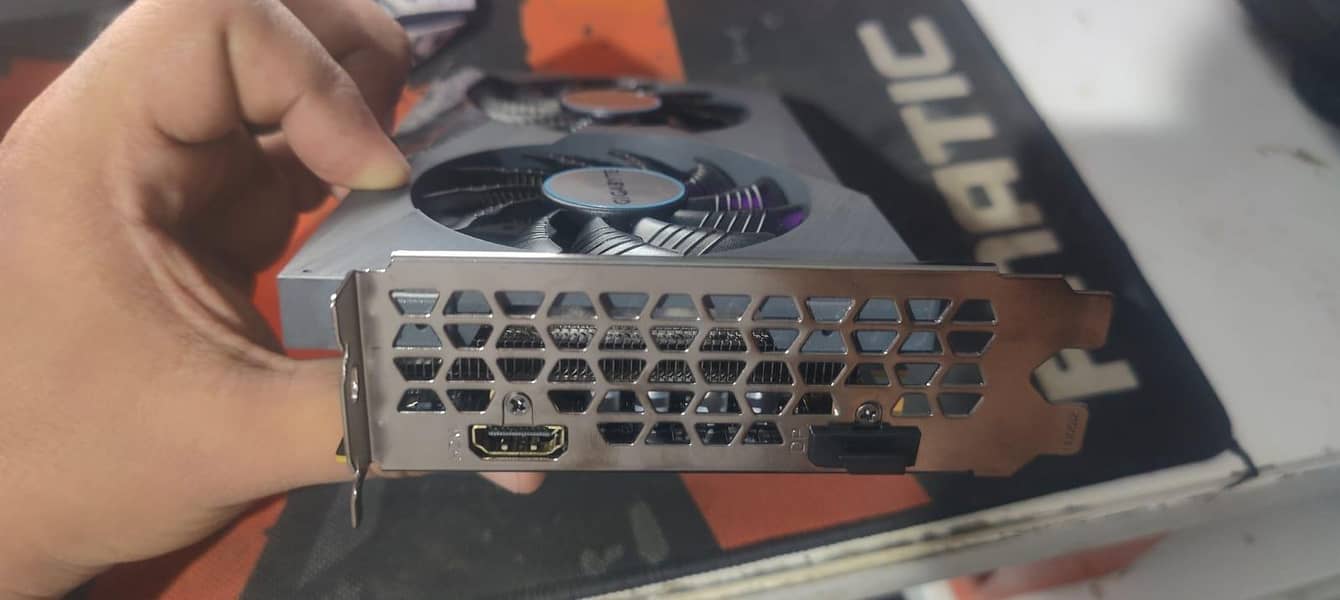 Gigabyte AMD Radeon RX 6500 XT Graphic Card GPU - Computer Components ...