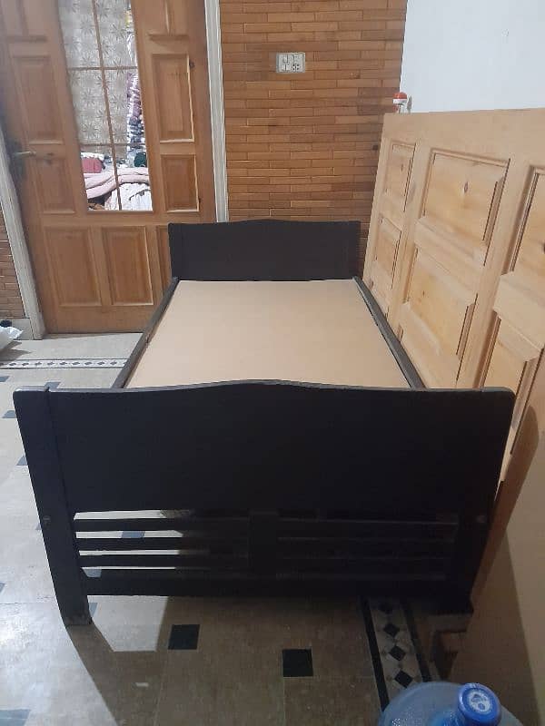 Single Palang Bed and istry Stand - Beds - 1102306319