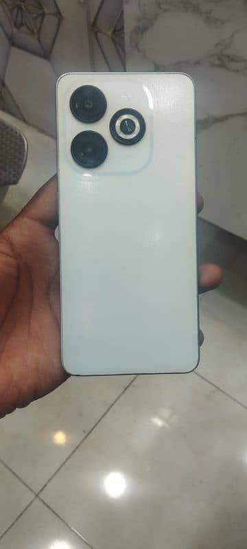 infinix smart 8. . . 4 . . . 64. . - Mobile Phones - 1102362771