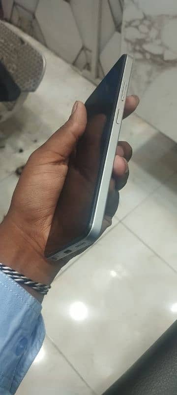 infinix smart 8. . . 4 . . . 64. . - Mobile Phones - 1102362771