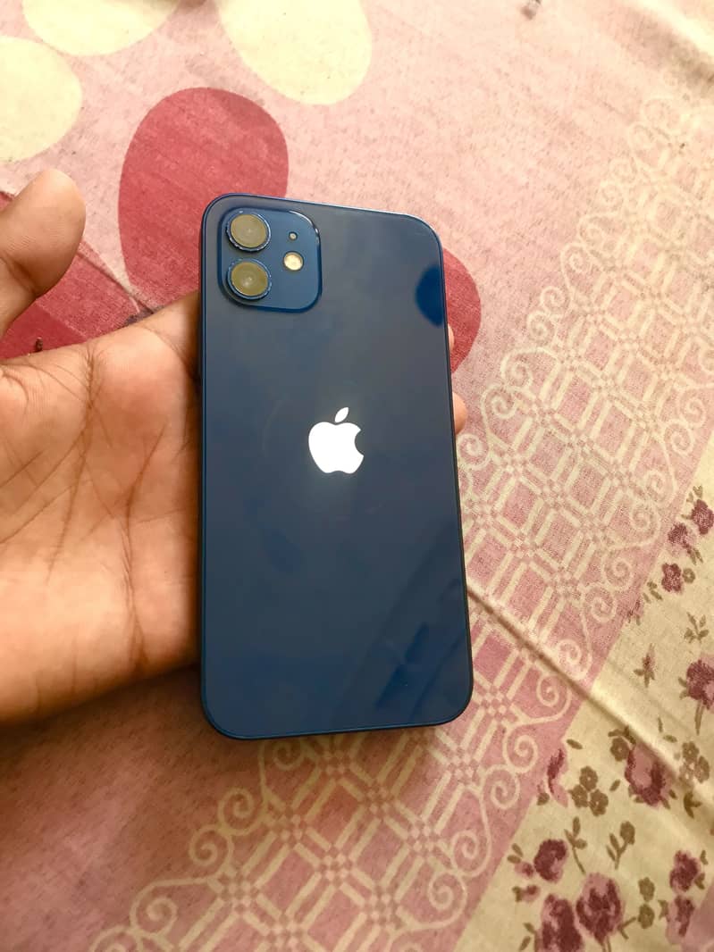 iPhone 12 factory unlocked - Mobile Phones - 1102368939