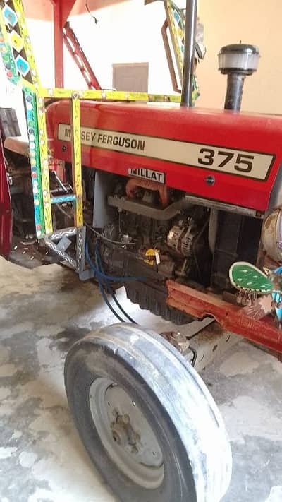 Massey tractor 375 - Tractors & Trailers - 1102370012