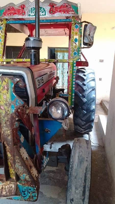 Massey tractor 375 - Tractors & Trailers - 1102370012