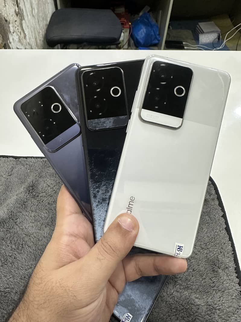 Real me Gt6 12/256 Dual sim 10/10 condition pta approved - Mobile ...