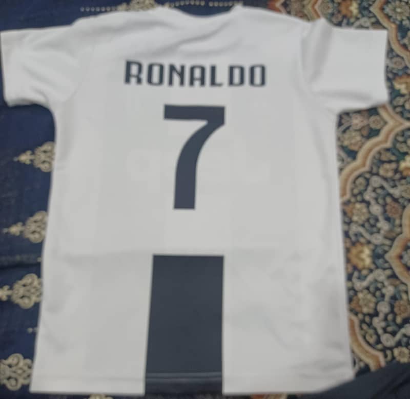Cr7 Retro Juventus Kit - Sports Clothes - 1102435008