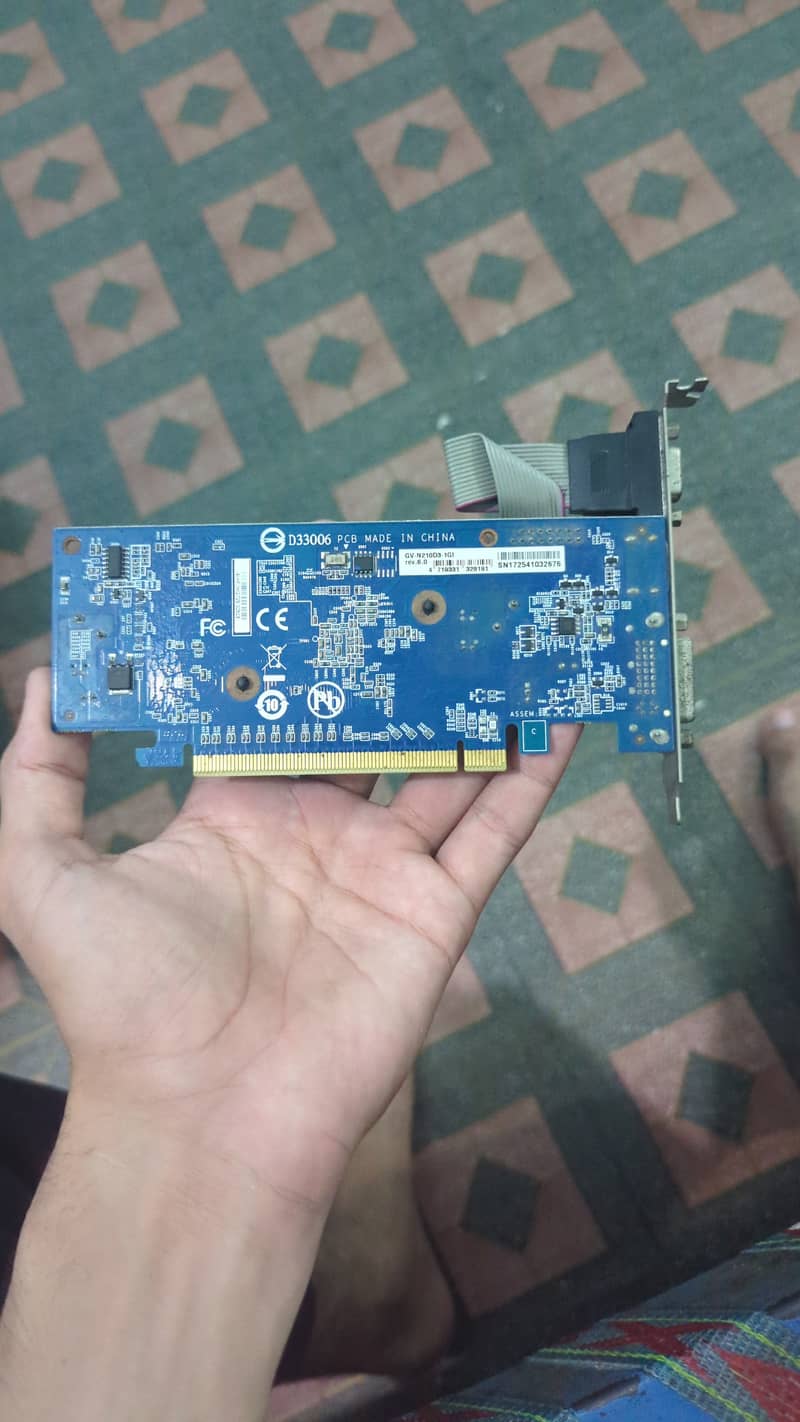 AMD 1 GB GRAPHICS CARD - Computer Components - 1102472596