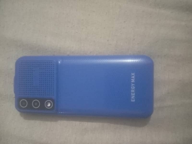 tech and keypad mobile - Mobile Phones - 1102472813