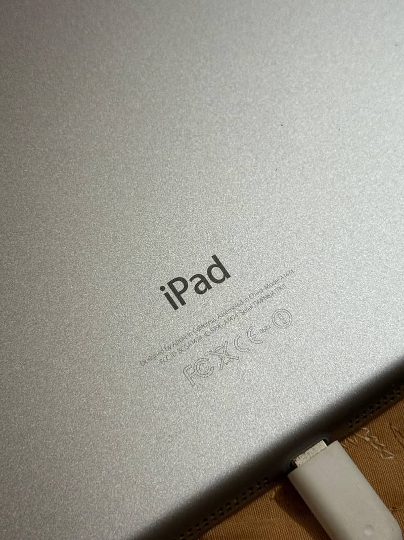 Apple iPad Air 5 32GB - Tablets - 1102563361