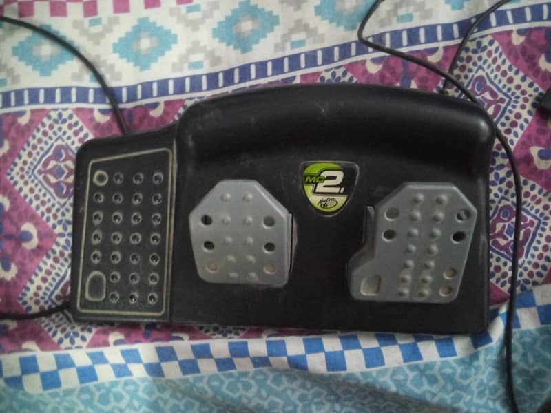 Steering wheel - Gaming Consoles - 1102670804