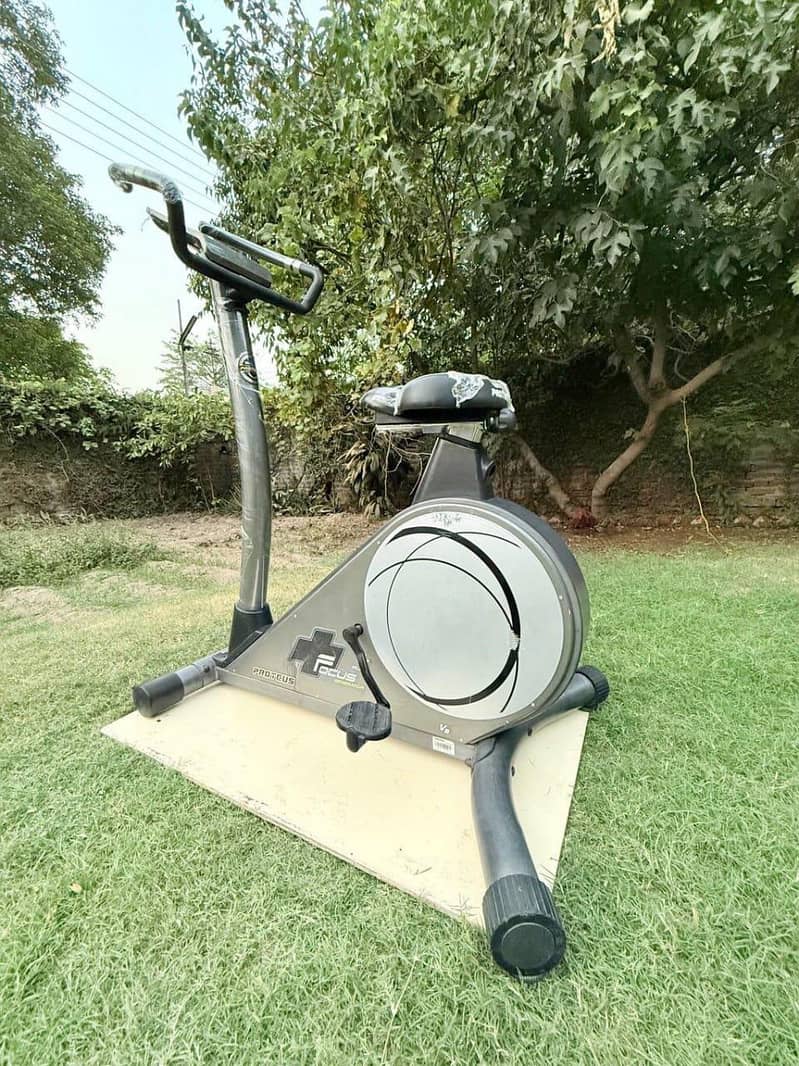 imported PROTEUS AXOS FOCUS PLUS V8 Stationary exercise bike - Gym ...