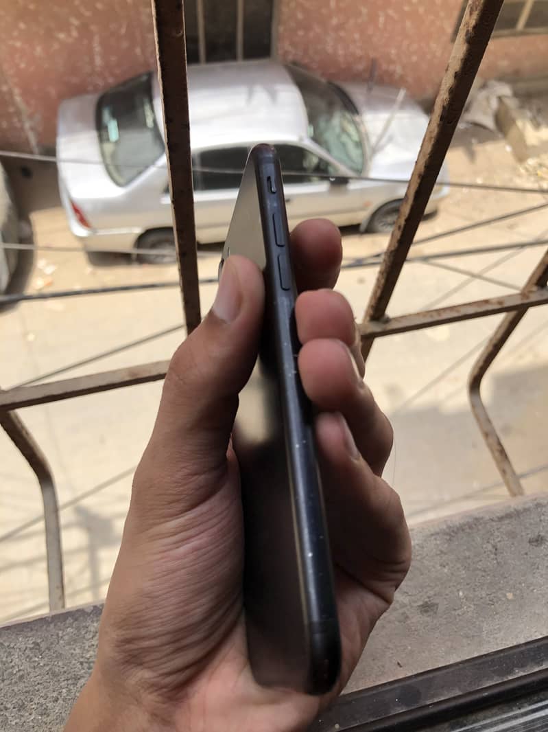 iPhone 7 - Mobile Phones - 1102709061