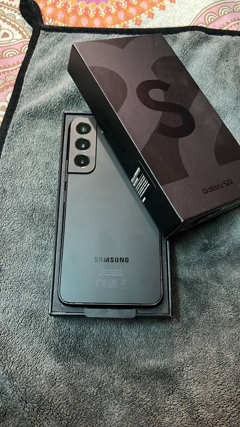 Samsung S22 256GB NON PTA With BOX - Mobile Phones - 1102771777
